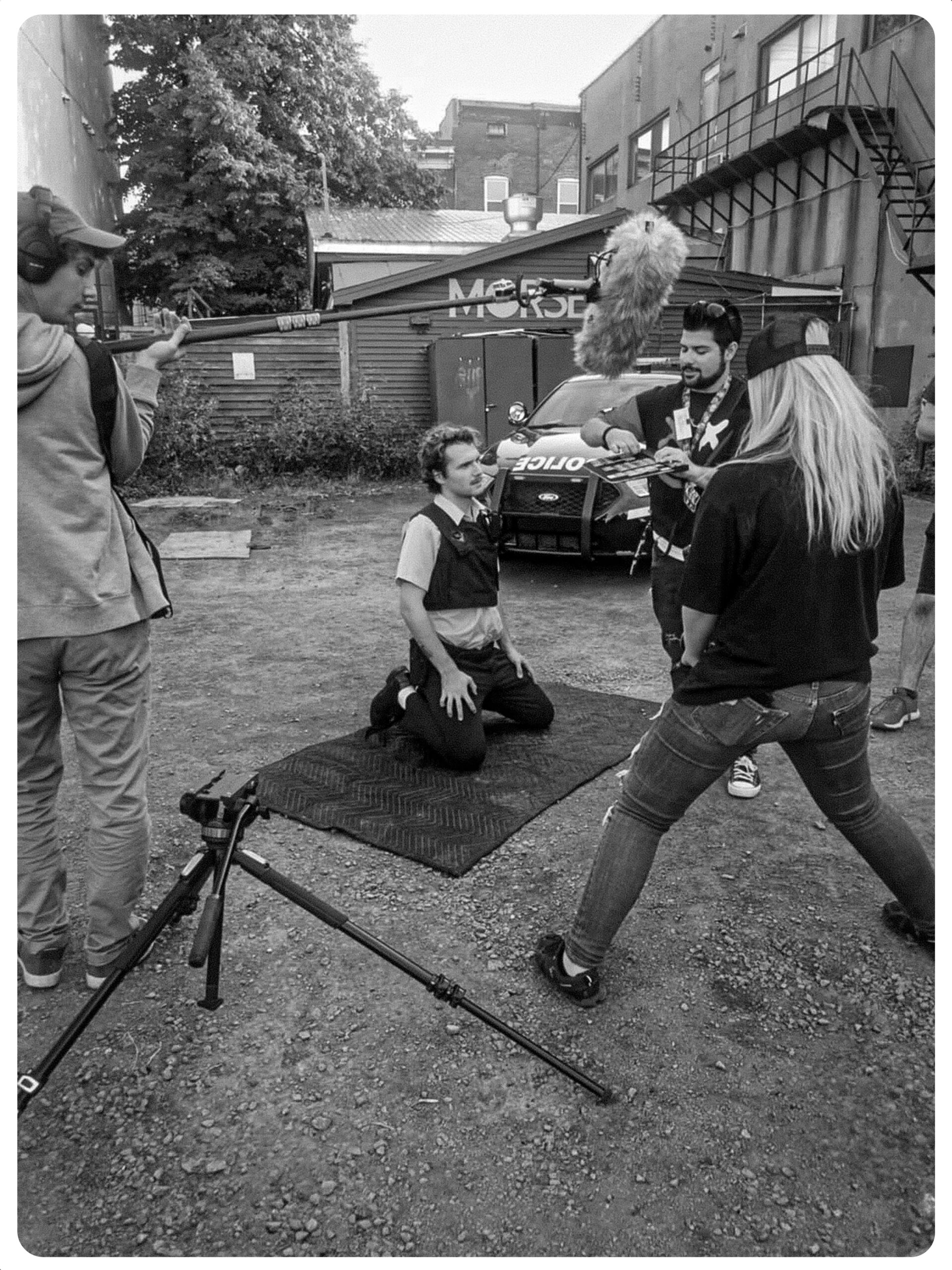 Thomas Bédard lance un premier sketch hilarant avec Danick Martineau et ...